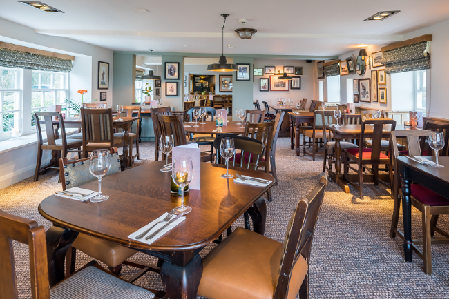 Look Inside & Outside of The Snowy Owl, Cramlington